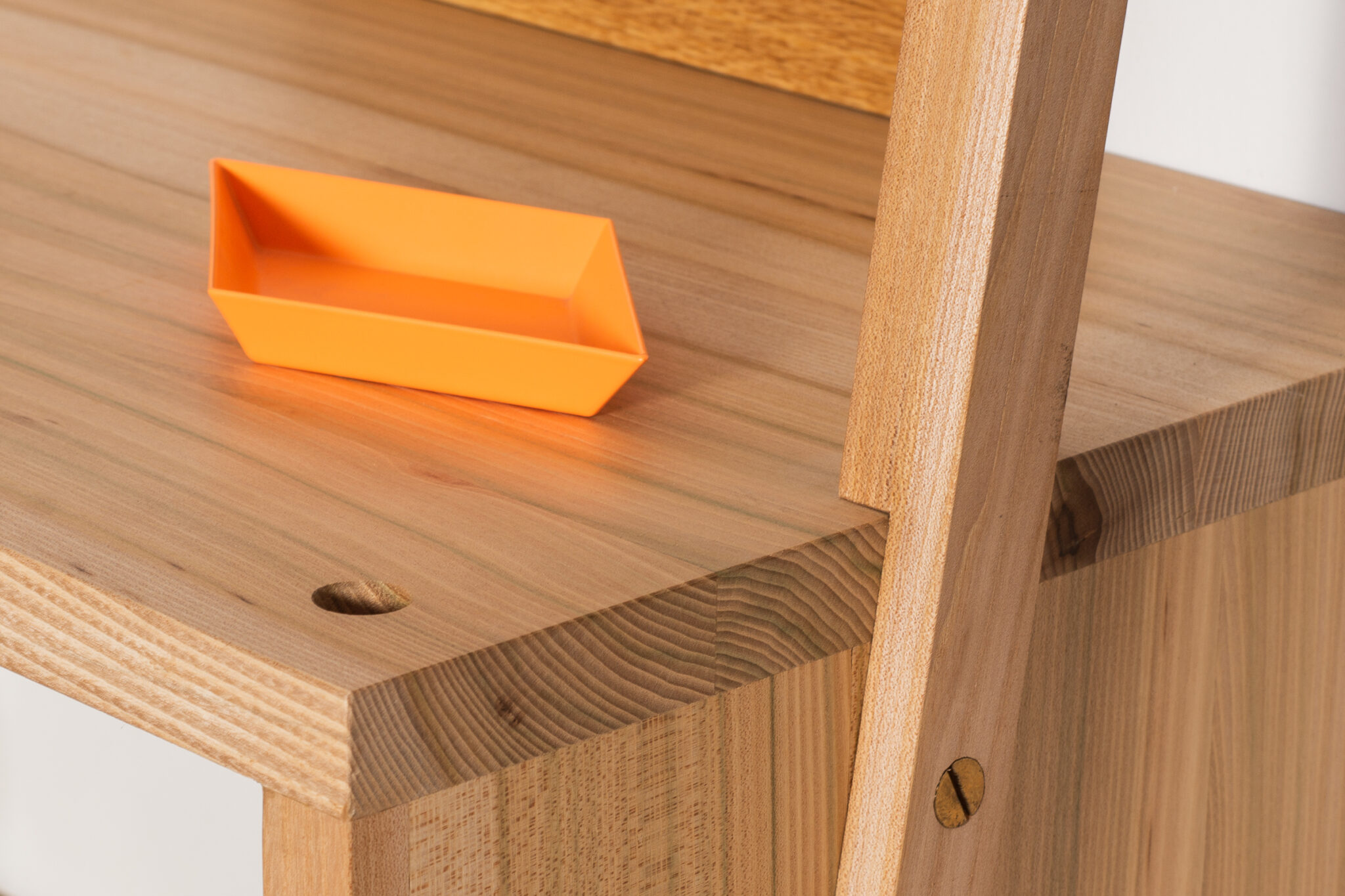 Our components: desks, sideboards, modular equipped walls. - Vud Design