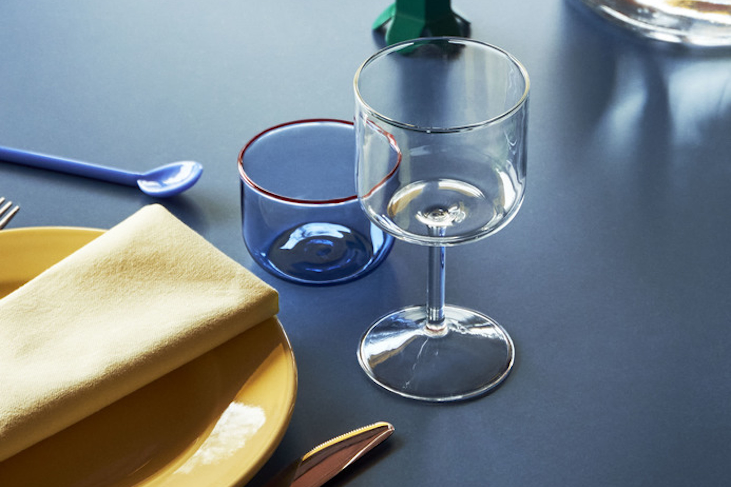 Tint wine glass - Vud Design